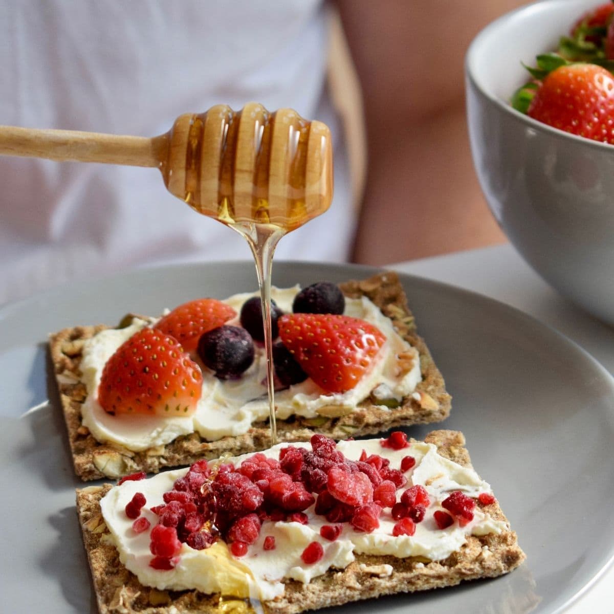 7 Healthy Honey Substitutes Recipe Caitey Jay 7 Healthy Honey Substitutes Recipe Caitey Jay